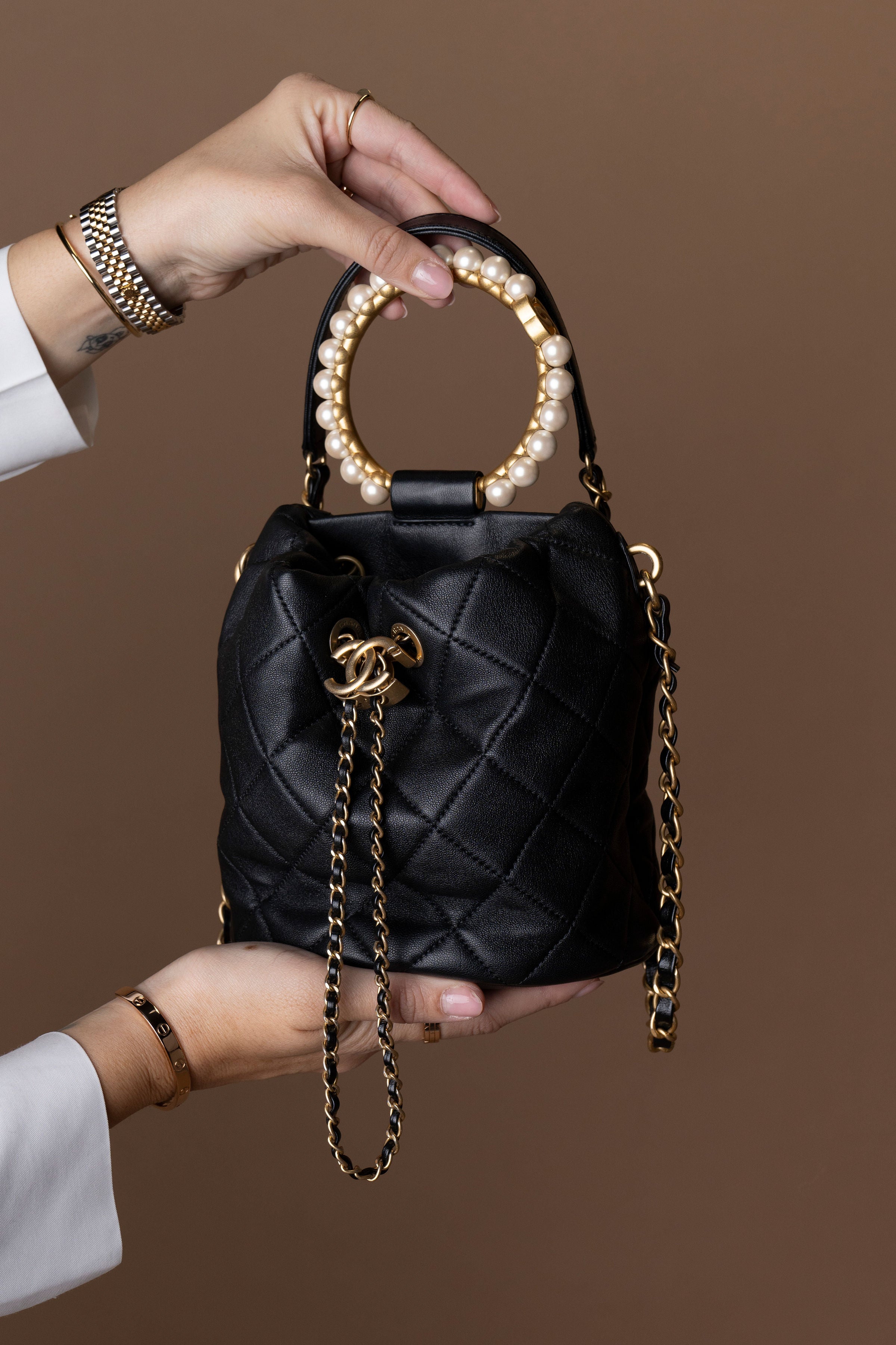 Chanel Crown Bucket Bag – EELLA CONCEPT